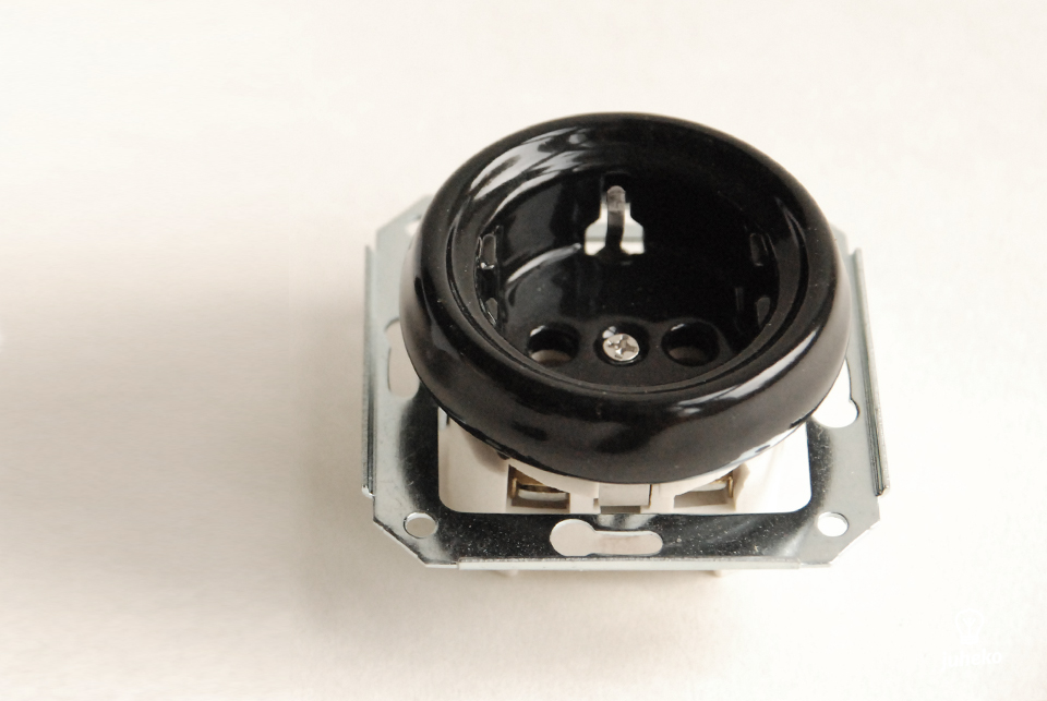 Porcelain flush-mounted wall socket, black |Juheko -Textile Cables and ...